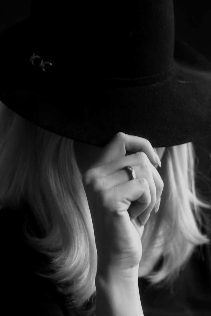 Fenja Foto & Bild | indoor, portrait, menschen Bilder auf fotocommunity