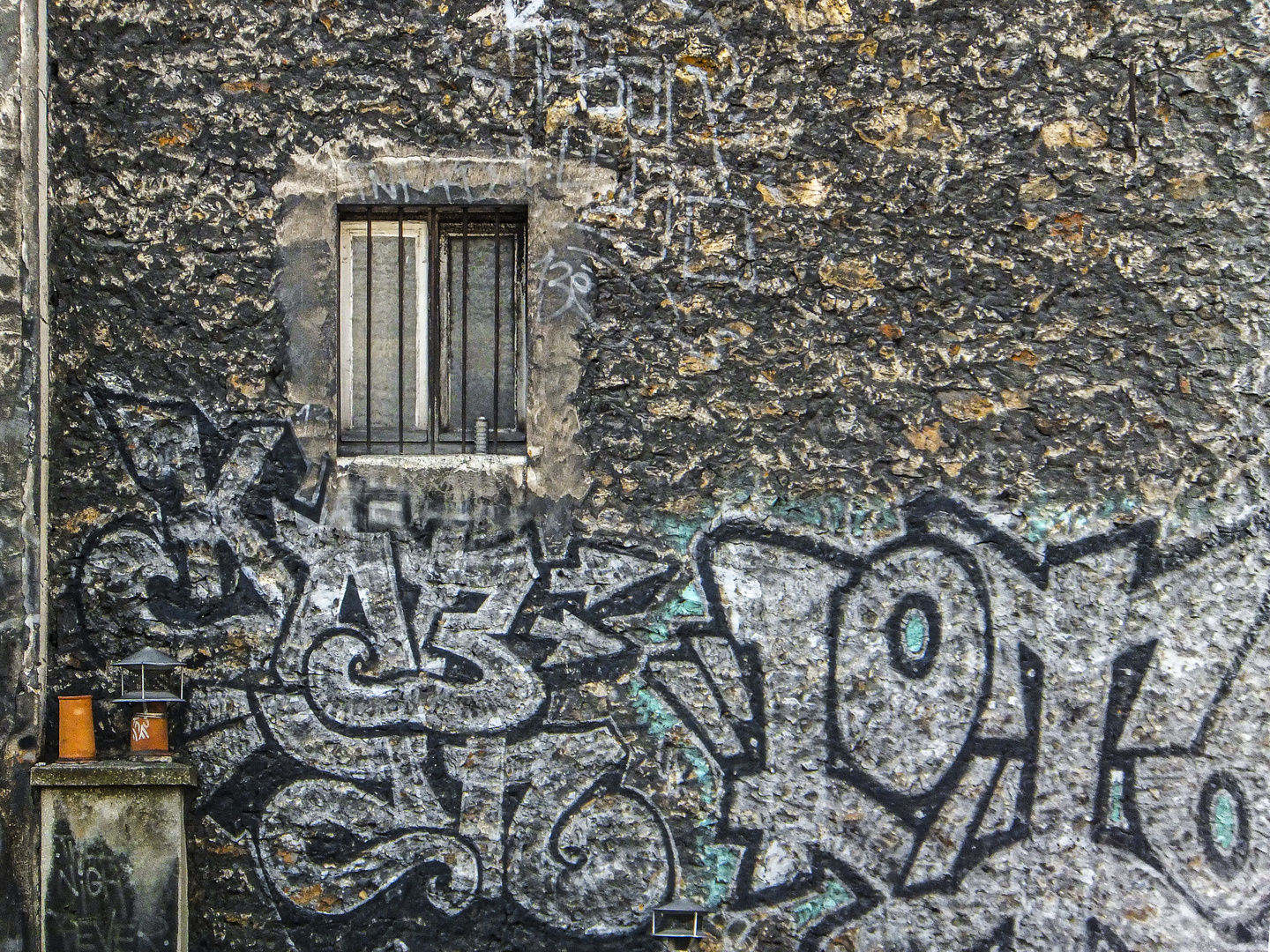 Fenster zum Hof Foto & Bild | architektur, streetart, graffiti & tags, kunstfotografie & kultur ...