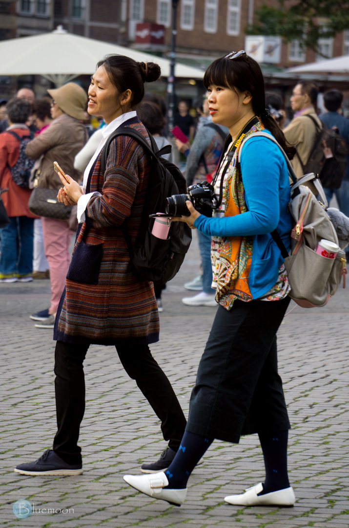 Fernreisende Foto & Bild | erwachsene menschen, streetfotografie mit menschen, zwei menschen ...