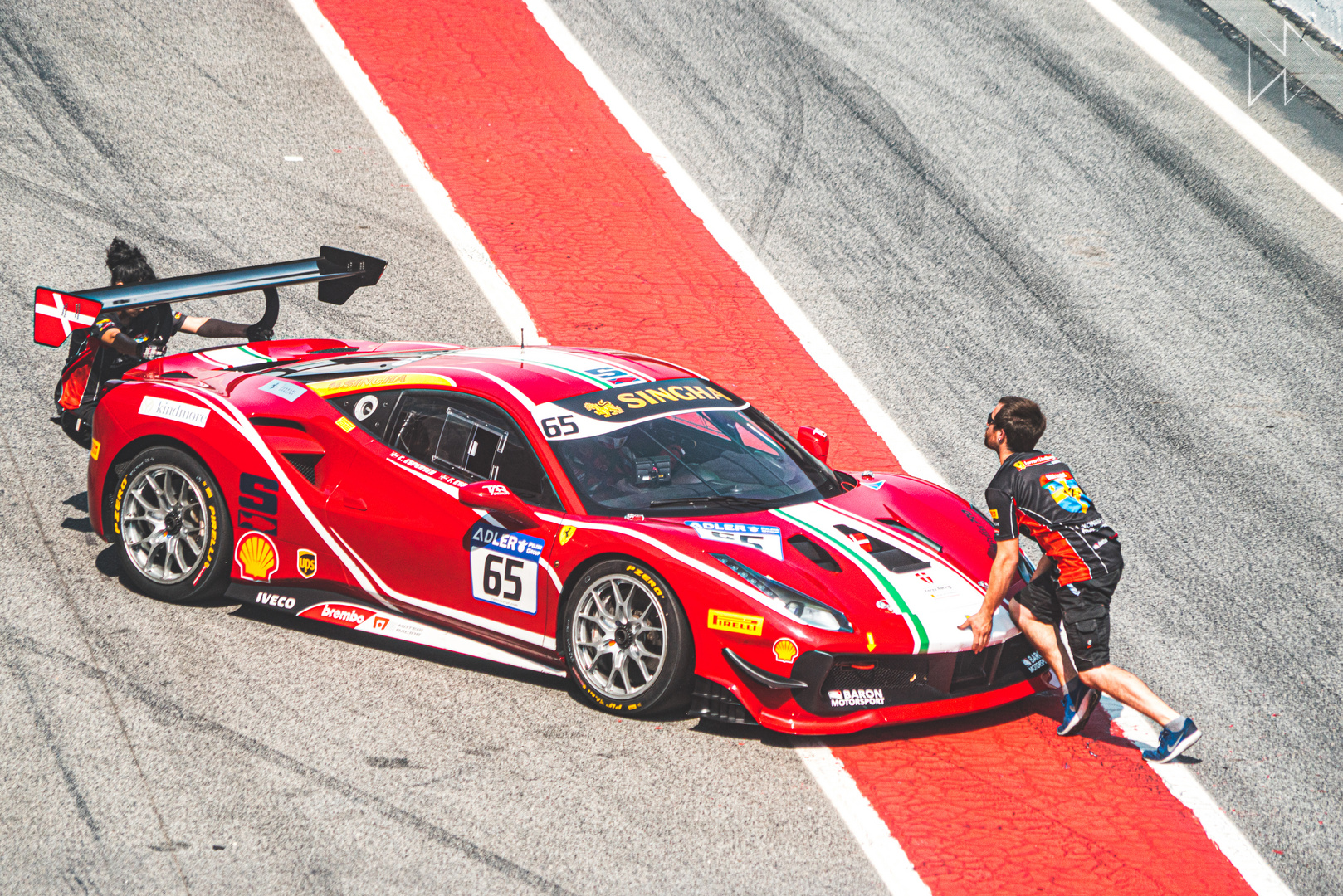 Ferrari Rosso Tow Foto & Bild | sports, motorsport, automotive Bilder ...