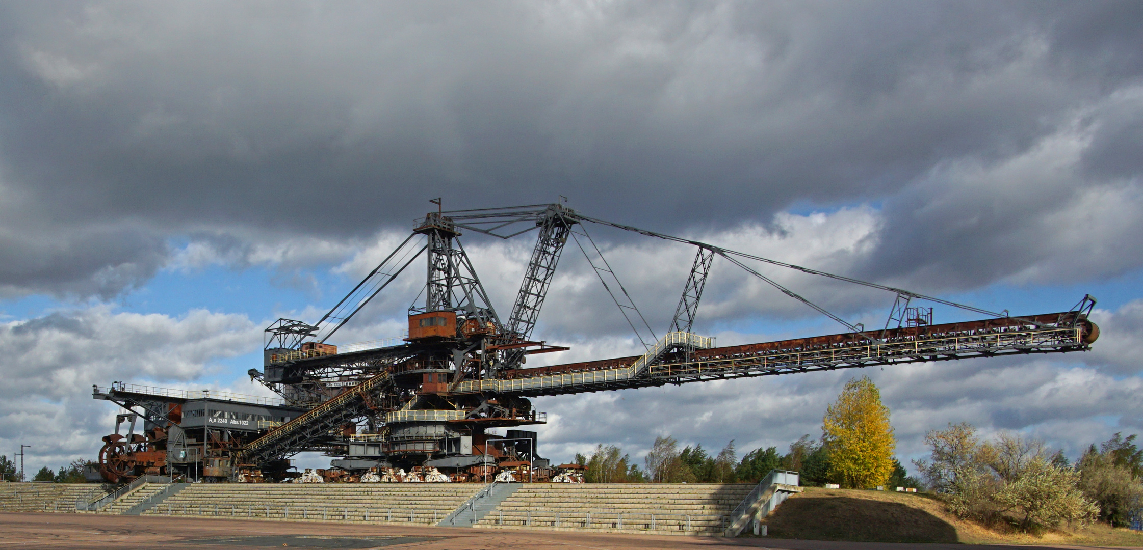 Ferropolis (20) Foto & Bild | tagebau, braunkohle, bagger Bilder auf ...