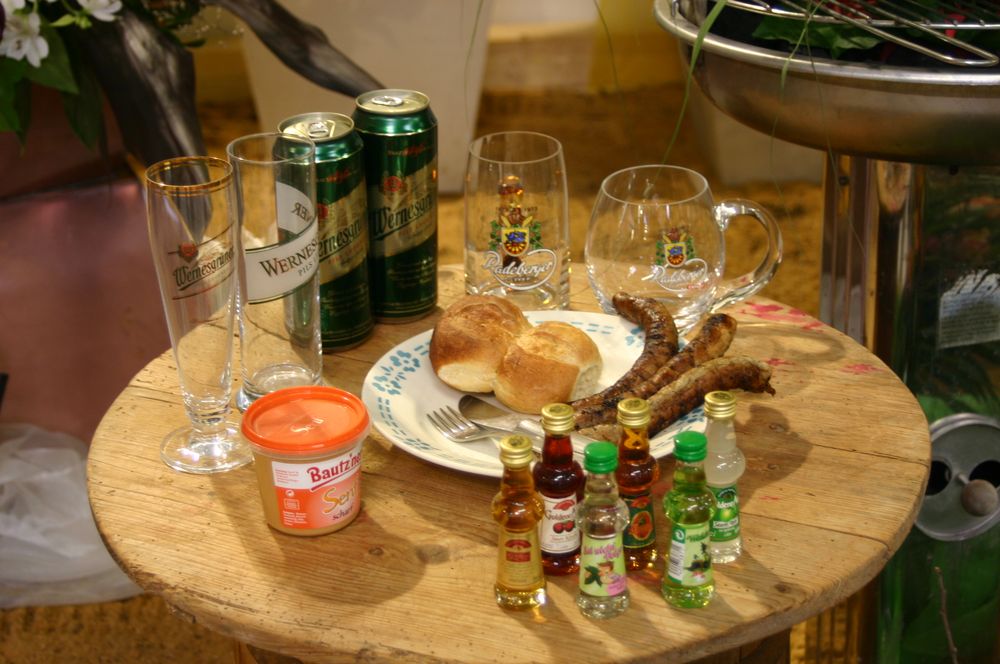 Festessen zum Tag der deutschen Einheit Foto & Bild | stillleben, food ...