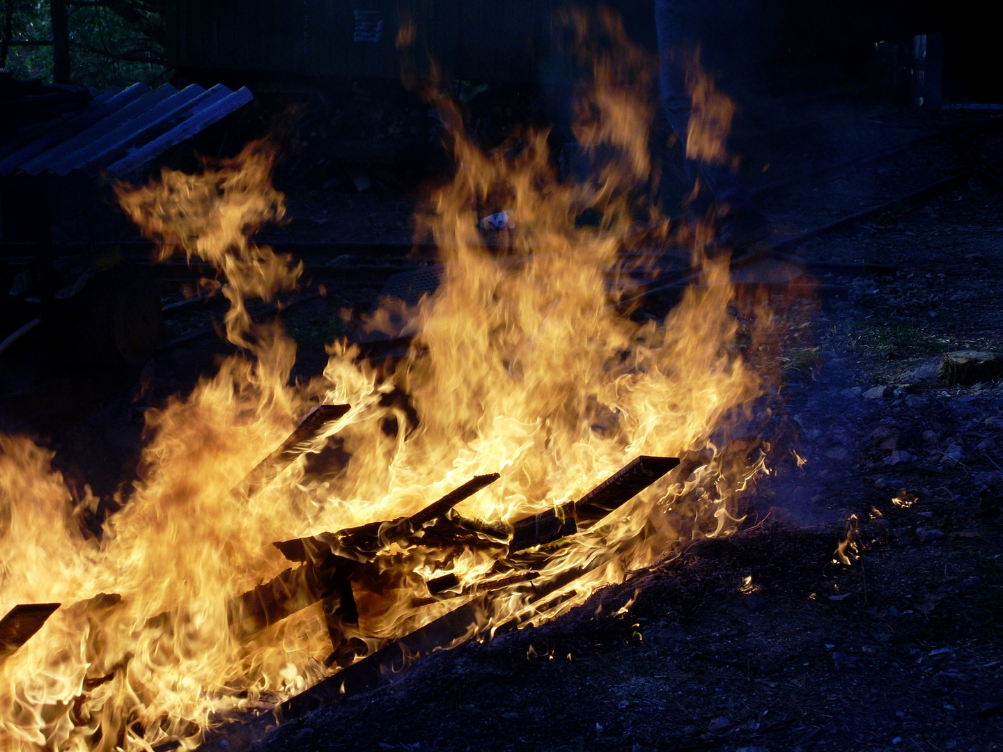 Feuer Foto & Bild | fotokunst, licht und feuer, licht aus feuer Bilder ...