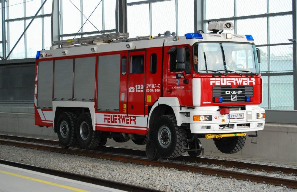 Feuerwehr auf Schienen II. Foto & Bild | gleise, eisenbahn, verkehr ...