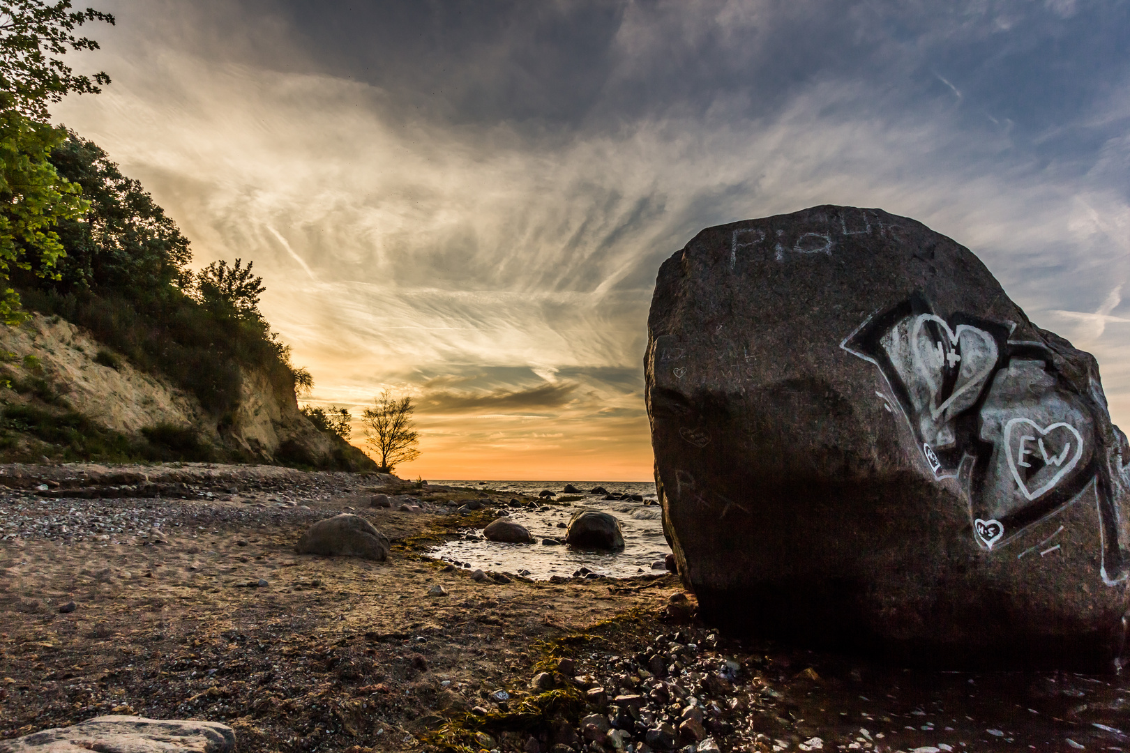 Findlinge an der Steilküste Foto & Bild | sonnenuntergang ...