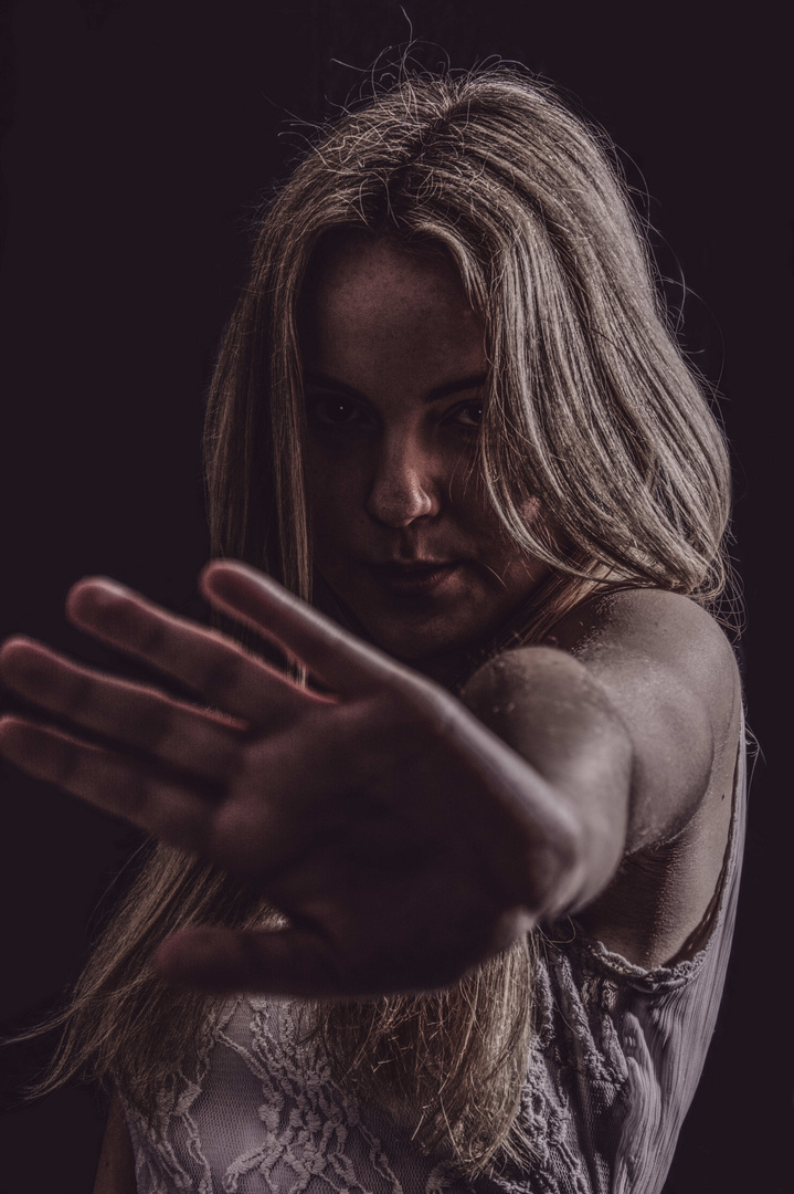 Finger weg! Foto & Bild | digiart, menschen, erwachsene Bilder auf ...