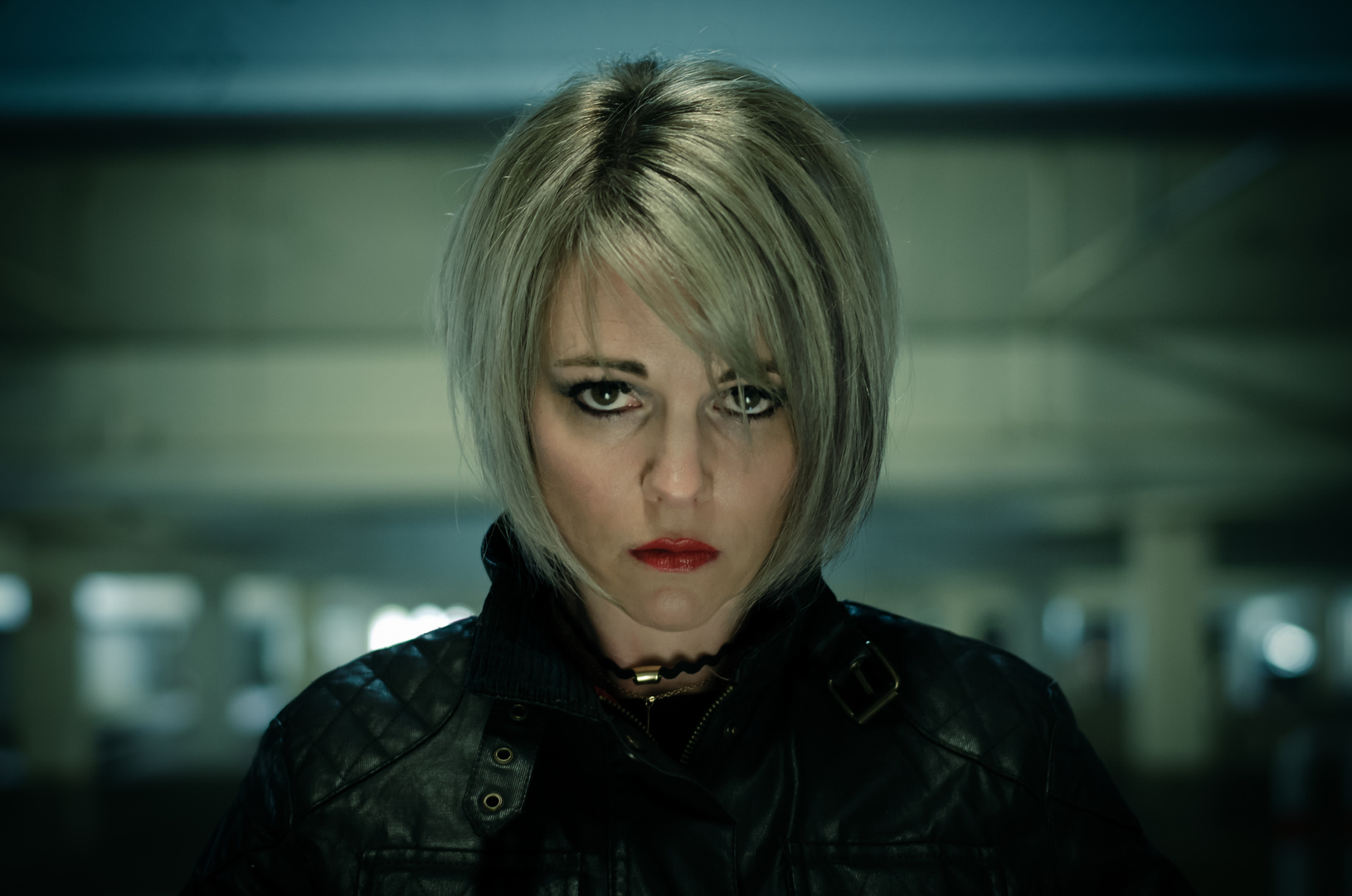 Finster Foto & Bild | erwachsene menschen, portrait, portrait frauen ...