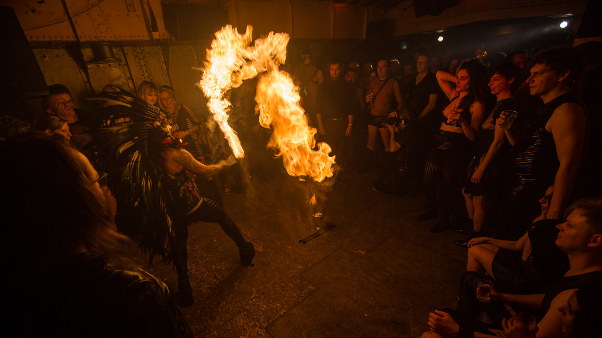 Fire in the hall photo et image | documentaire & journalisme, reportage ...