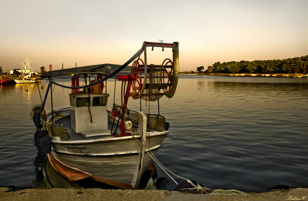 Fischerboot Foto & Bild | europe, greece, north and middle of greece ...