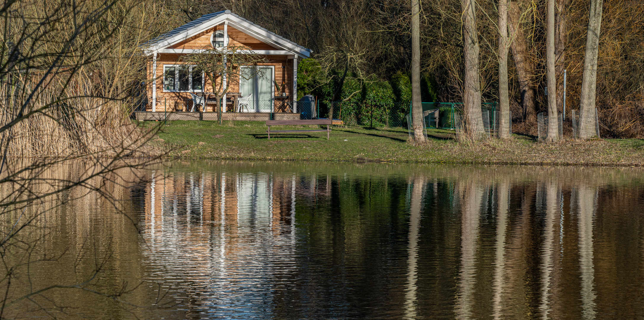 Fischteich in Hannover-Wülfel I Foto & Bild | teich, natur, haus Bilder ...