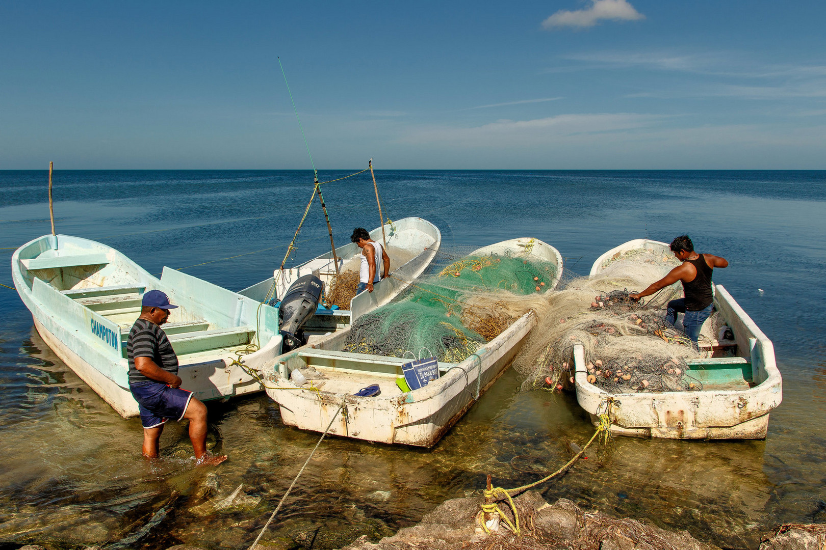Fishermen at work Foto & Bild | street, world, mexico Bilder auf ...