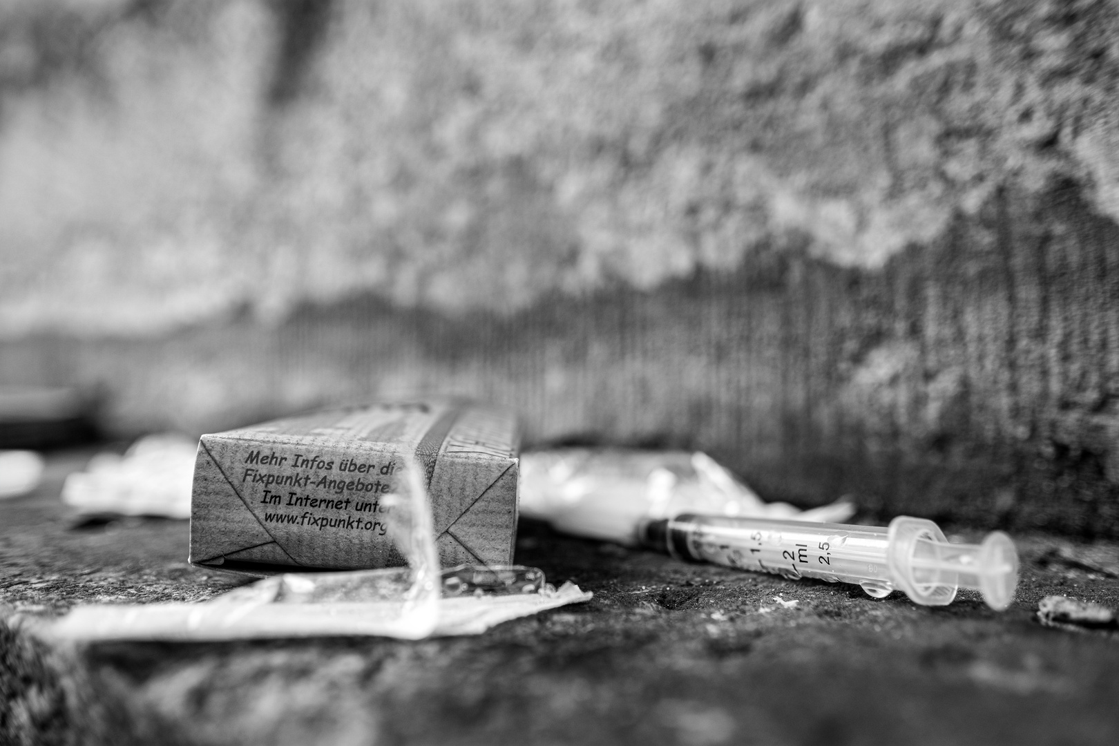 Fixen .... . Foto & Bild | bokeh, friedhof, kultur Bilder auf fotocommunity