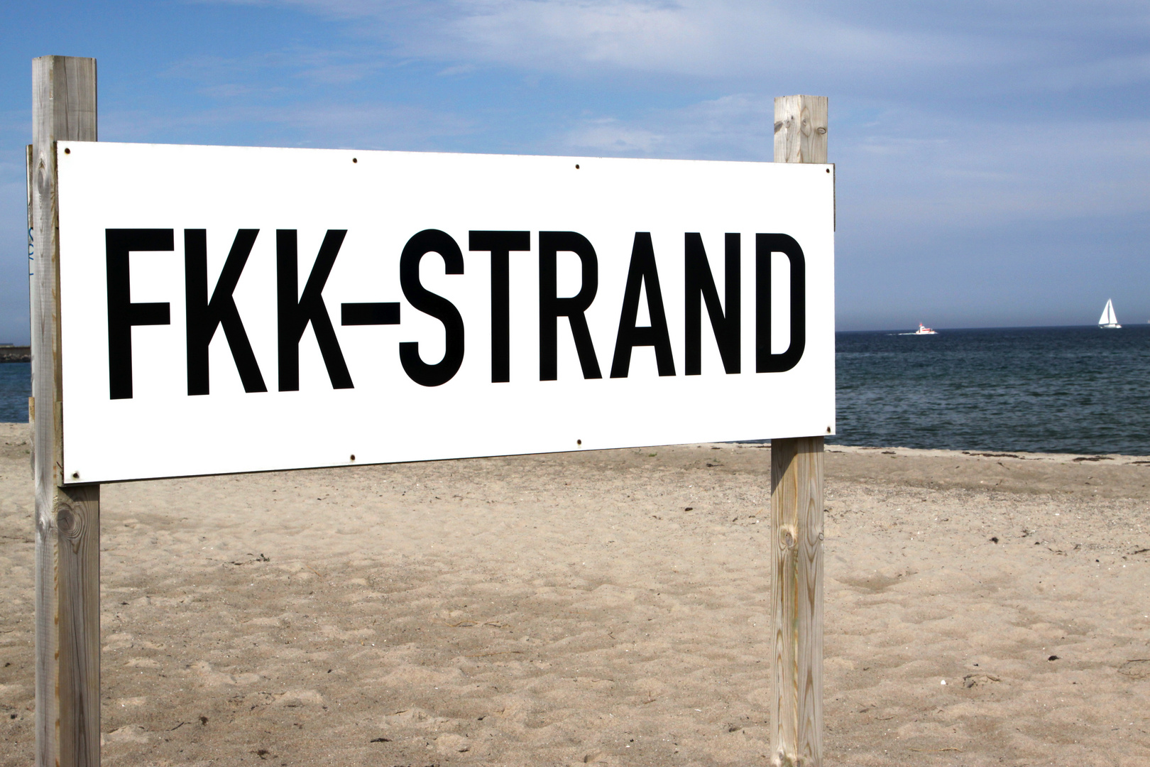 FKK Strand Foto & Bild | weiß, meer, schild Bilder auf fotocommunity
