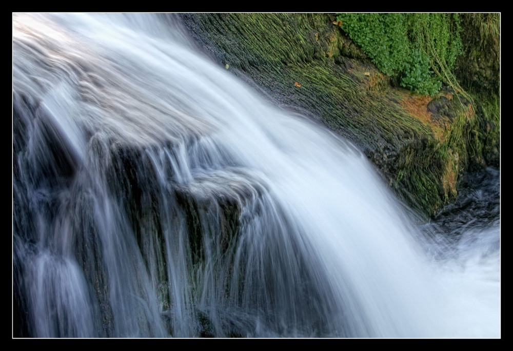 fließend ... Foto & Bild | landschaft, wasserfälle, bach, fluss & see ...