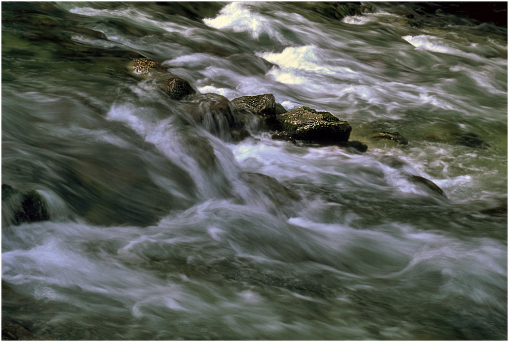 Fließendes Gewässer Foto & Bild | landschaft, bach, fluss & see, flüsse ...