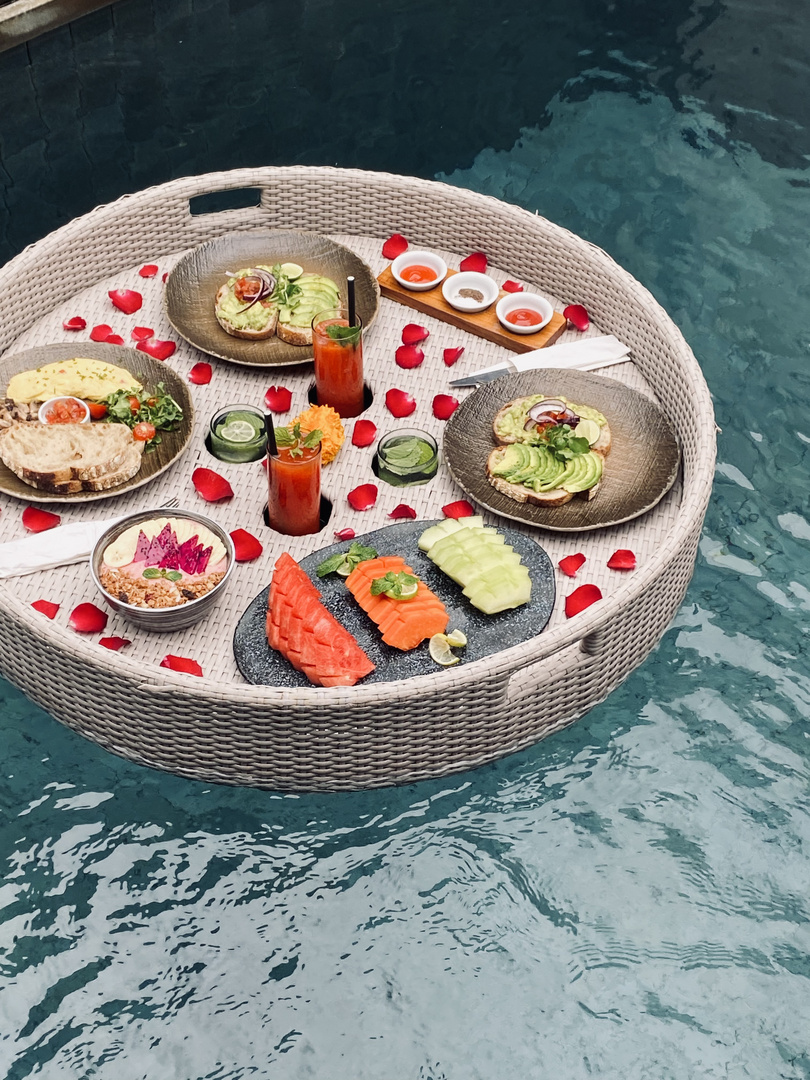 Floating Breakfast Foto & Bild | fotos, world, natur Bilder auf ...