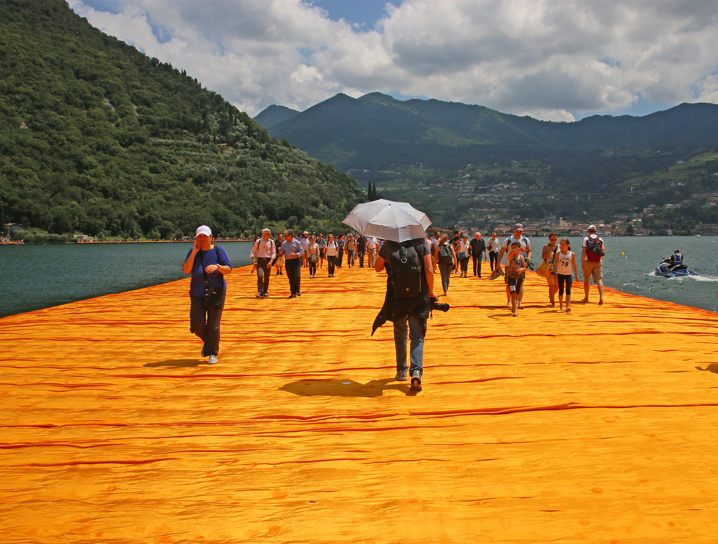 Floating Piers Foto & Bild | reportage dokumentation, kunstfotografie ...