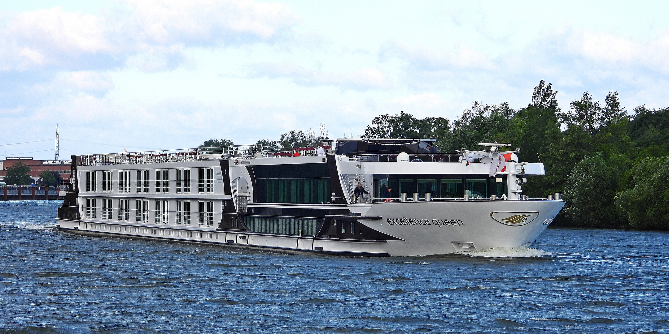 Flusskreuzfahrtschiff EXCELLENCE QUEEN Foto & Bild | landschaft, schiffe und seewege, bach ...