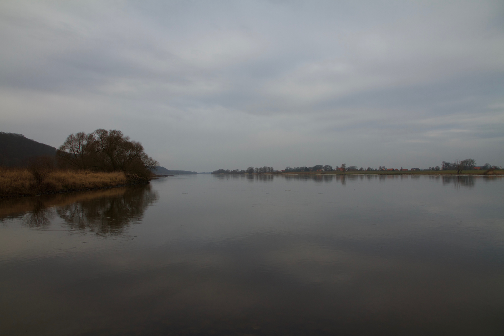 Flusslandschaft Foto & Bild | fotos, outdoor, natur Bilder auf ...