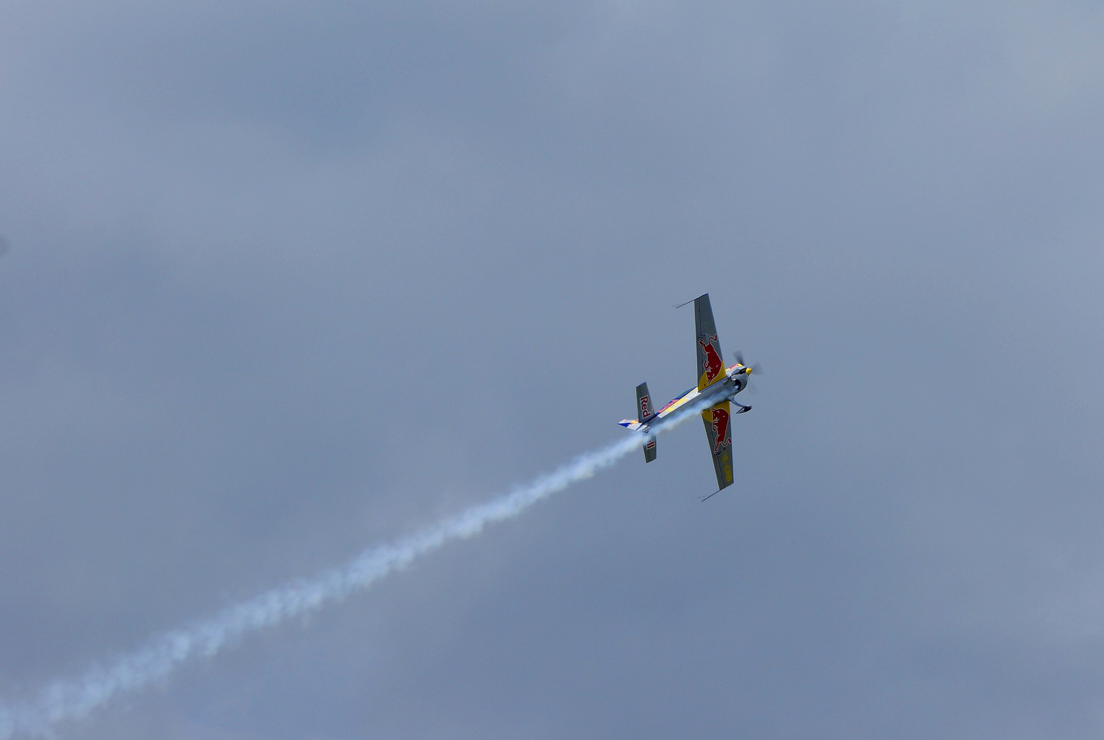 Flying Bull Foto & Bild | sport, luftfahrt, flugsport Bilder auf ...