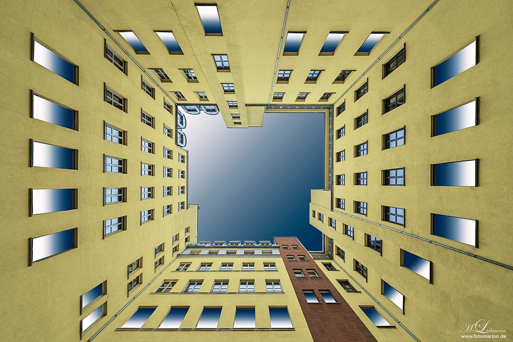 flying windows 2 Foto & Bild | fenster, berlin, architektur Bilder auf ...