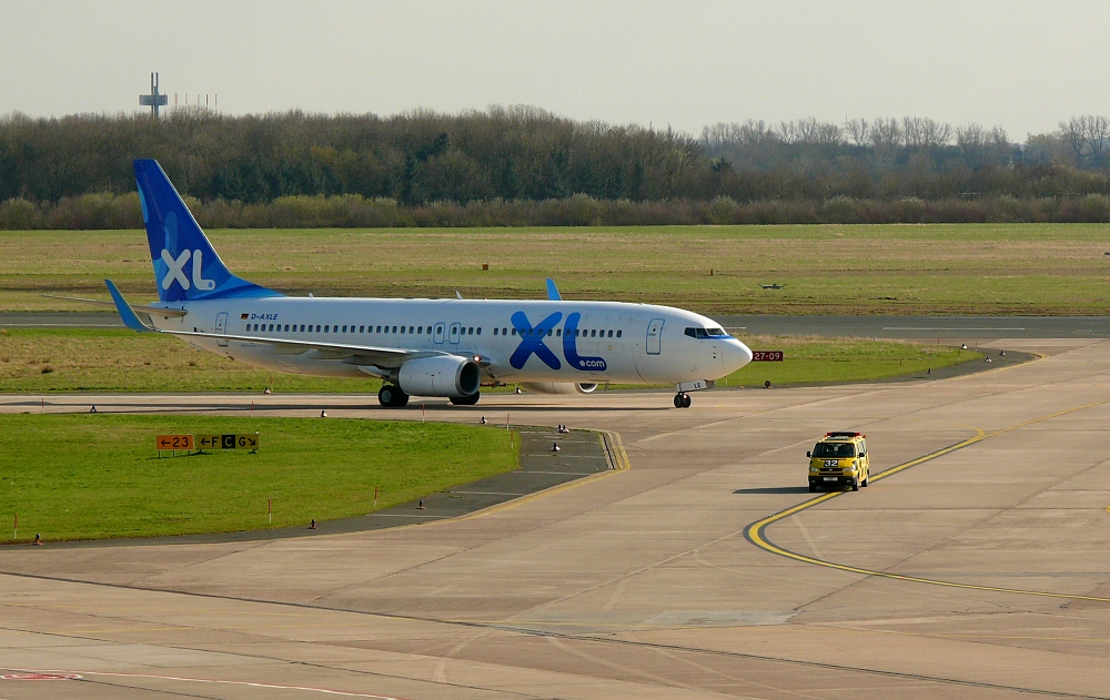 Follow me car 32 Foto & Bild | luftfahrt, passagiermaschinen, verkehr ...