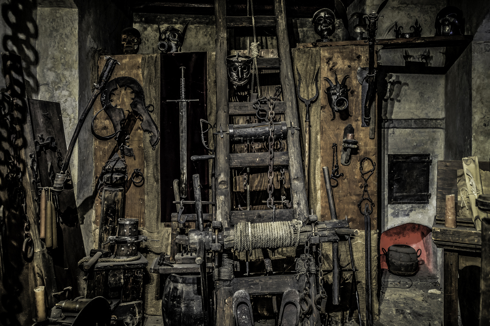 Folterkammer Foto & Bild | dokumentation, januar, winter Bilder auf ...