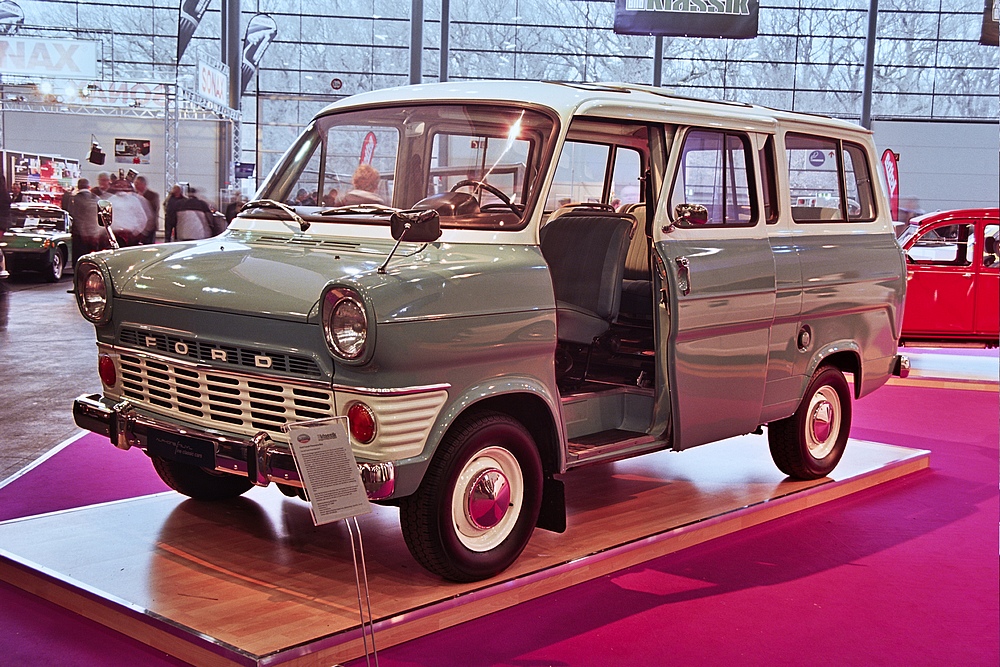 Ford Transit im Bonbonfarben Foto & Bild | autos & zweiräder, oldtimer ...