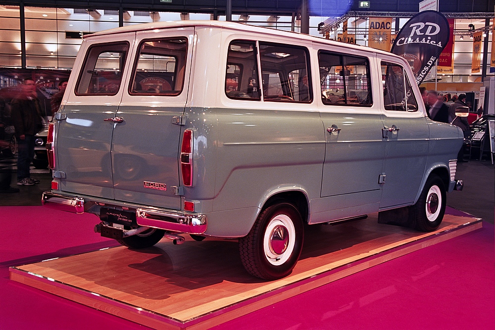 Ford Transit in Bonbonfarben 2 Foto & Bild | autos & zweiräder ...