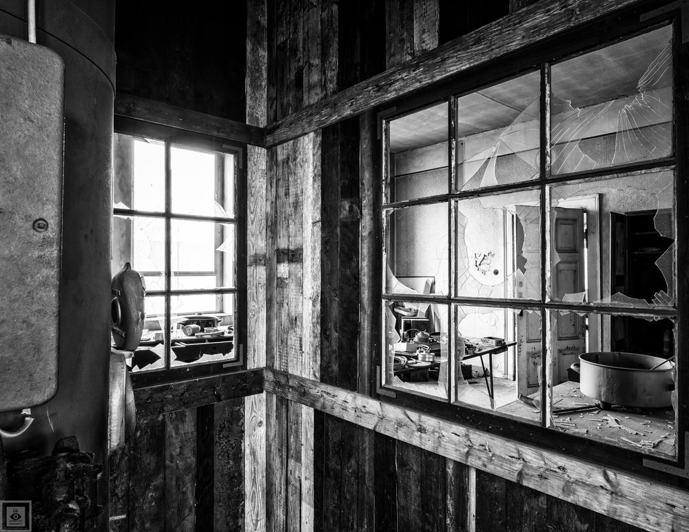 Foreman's Office Foto & Bild | architektur, industrie und technik, lost ...
