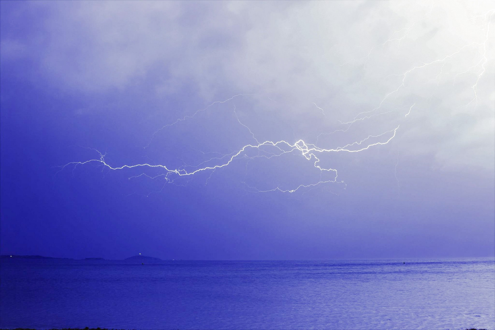 foudre photo et image | paysages, la nature en colère, nature Images ...