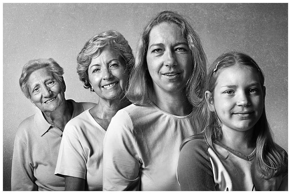 FOUR GENERATIONS Foto & Bild | erwachsene menschen, gruppen, mehrere menschen Bilder auf ...