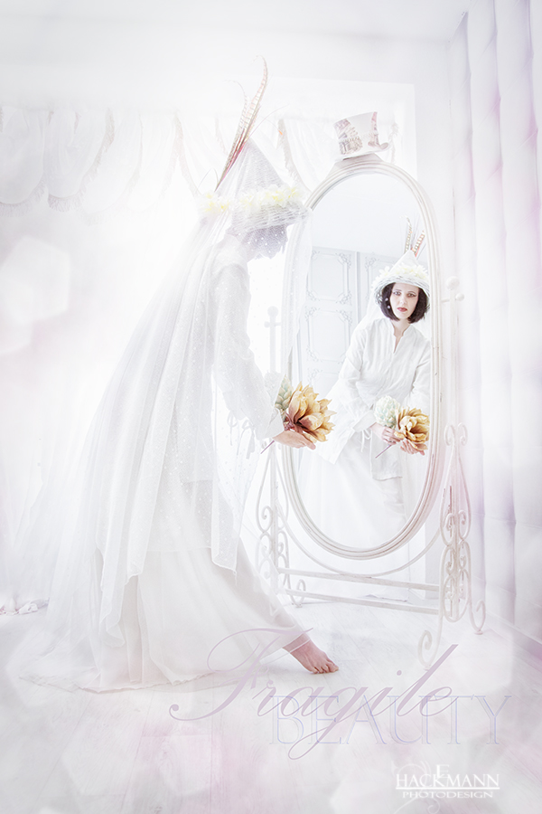 Fragile Beauty Foto & Bild | szene, fantasy, digital art Bilder auf ...