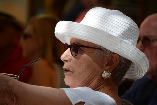 Frau mit Hut Foto & Bild | erwachsene menschen, menschen, frau Bilder ...