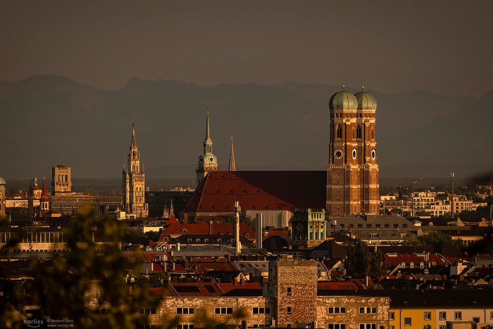 Frauenkirche im Licht Foto & Bild | deutschland, europe, bayern Bilder auf fotocommunity