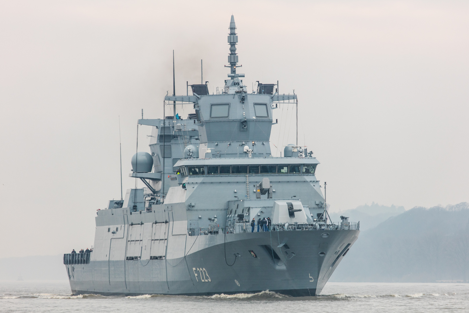 Fregatte F 223 - NORDRHEIN-WESTFALEN Foto & Bild | elbe, schiff, marine ...