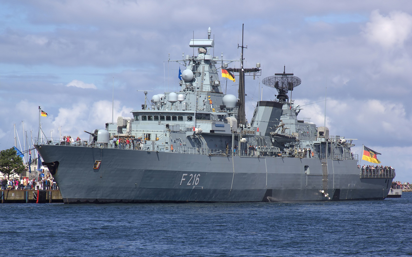 Fregatte SCHLESWIG-HOLSTEIN (F 216) Foto & Bild | motive, deutsche ...