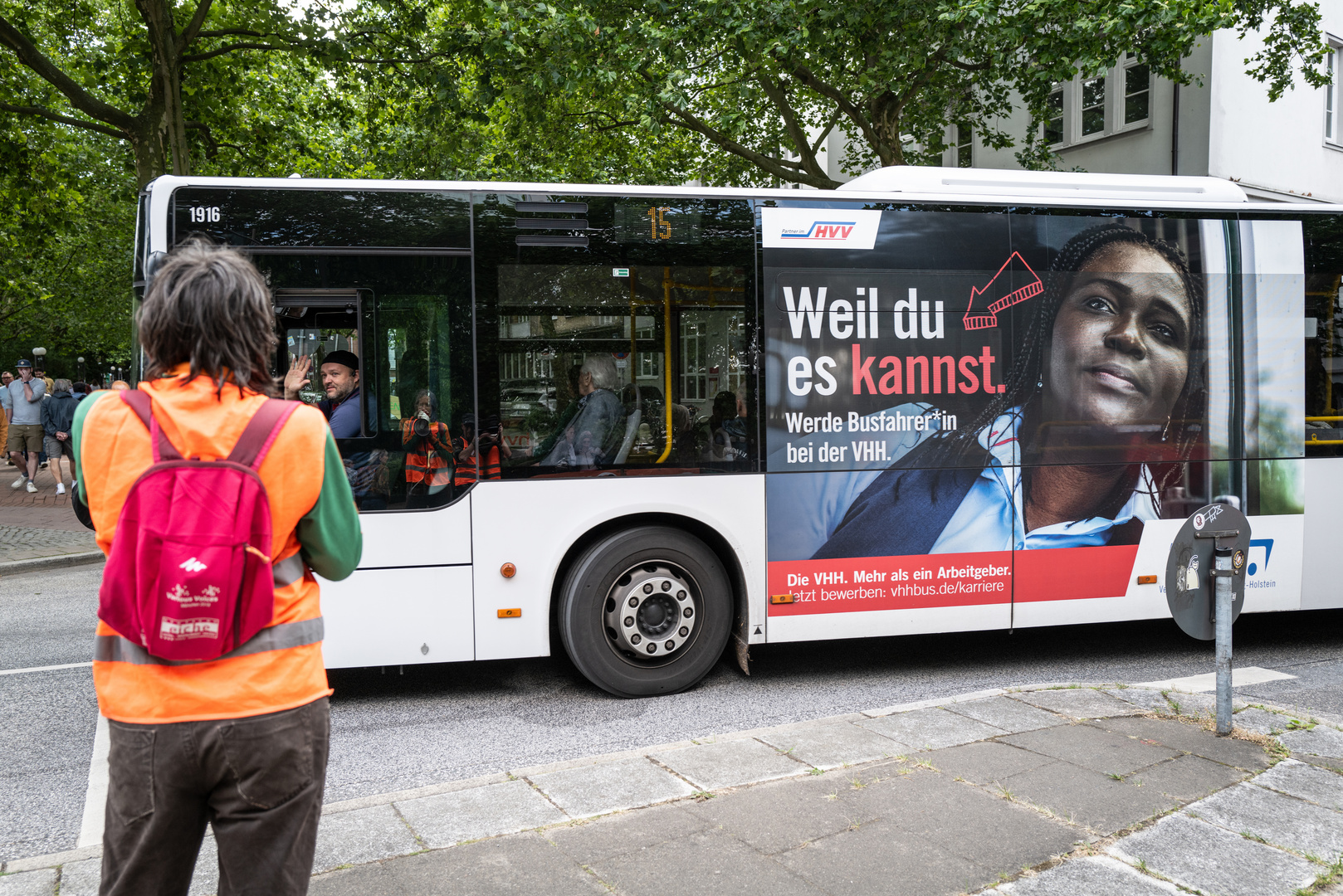 Freie Fahrt für den ÖPNV Foto & Bild | reportage dokumentation, streetfotografie mit menschen ...