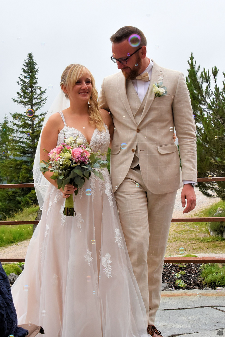 Freie Trauung Foto & Bild | outdoor, seifenblasen, natur Bilder auf ...