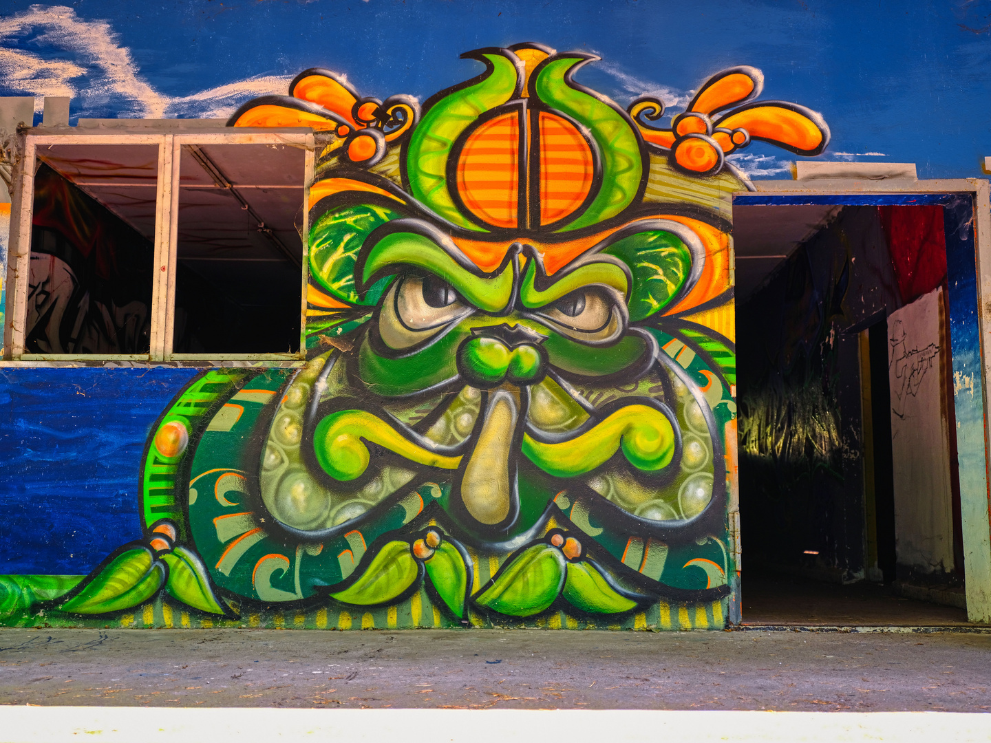 Freitag nach Marodistan: Die Lounge .... Foto & Bild | architektur, streetart, graffiti & tags ...