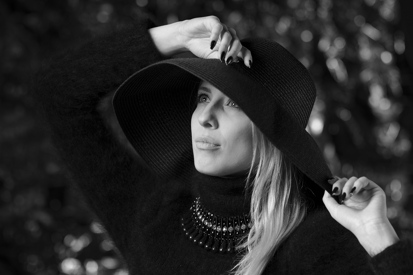 Freya Foto & Bild | spezial, studio, monochrome Bilder auf fotocommunity