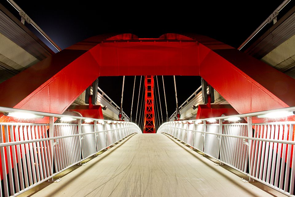 Friedensbrücke Foto & Bild | architektur, straßen & brücken ...