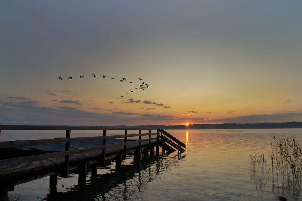 Frisch und entspannt den Tag beginnen am See Foto & Bild | sunset, sonnenaufgang, morgenstimmung ...
