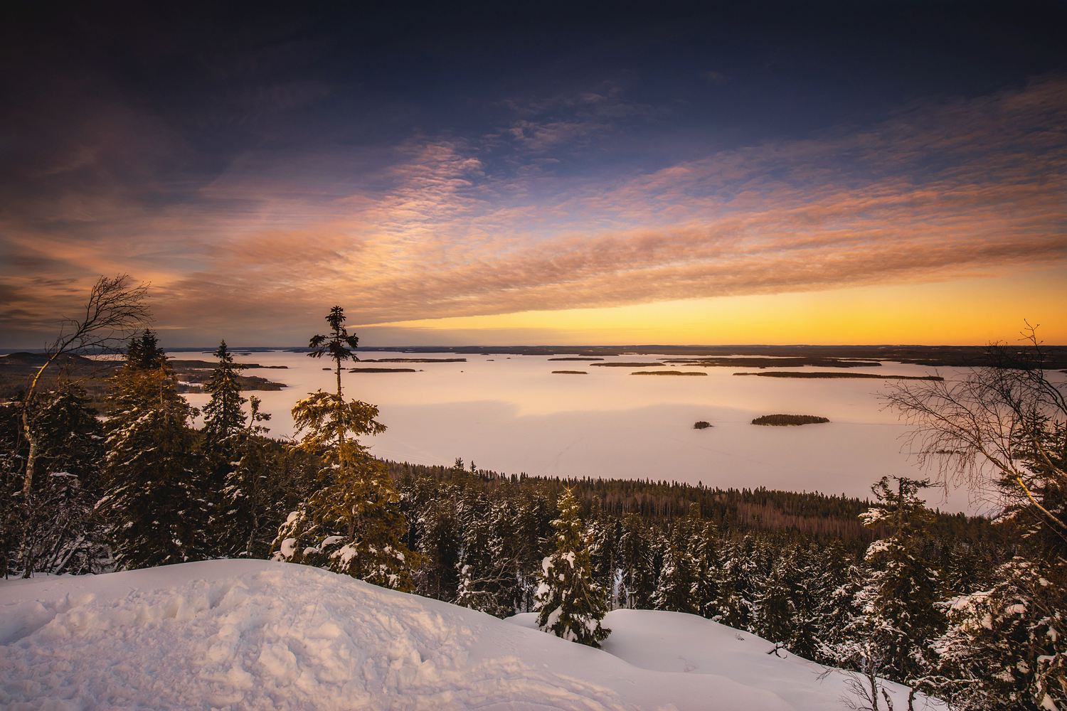 Frozen Lake Pielinen Foto & Bild | europe, scandinavia, finland Bilder ...