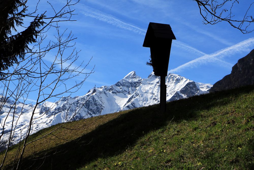 Frühling zieht ins Tal Foto & Bild | landschaft, berge, gipfel und ...