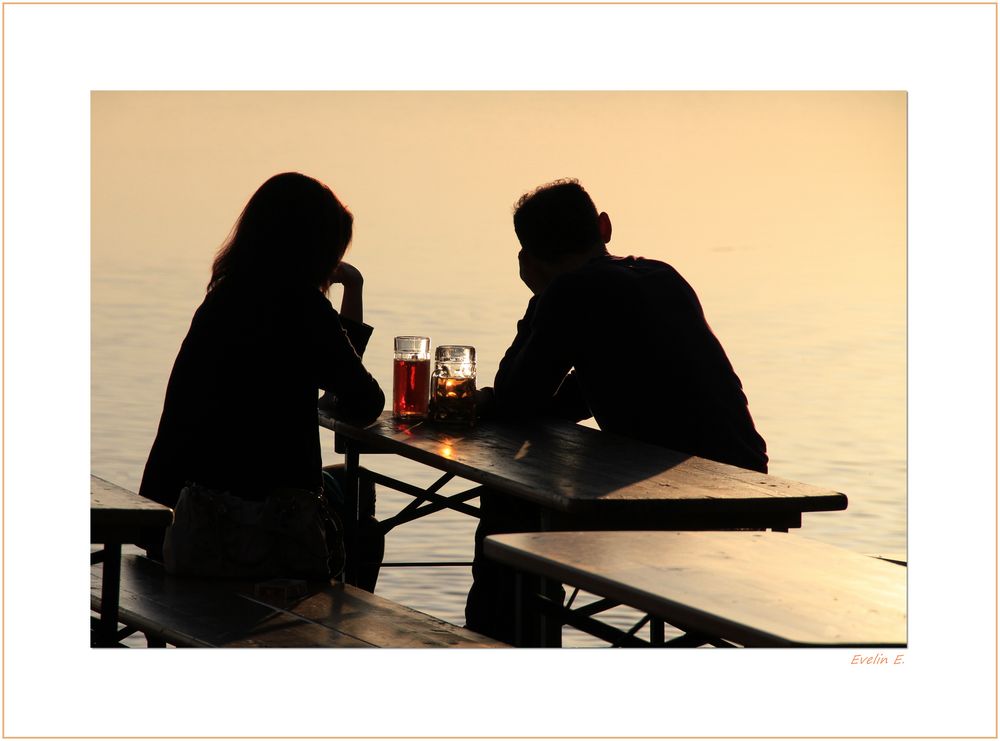 Frühlingserwachen im Biergarten... Foto & Bild | erwachsene menschen, zwei menschen, mehrere ...