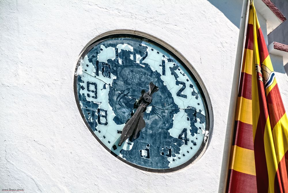 Fünf nach halb Foto & Bild | architektur, fassaden, architektonische ...