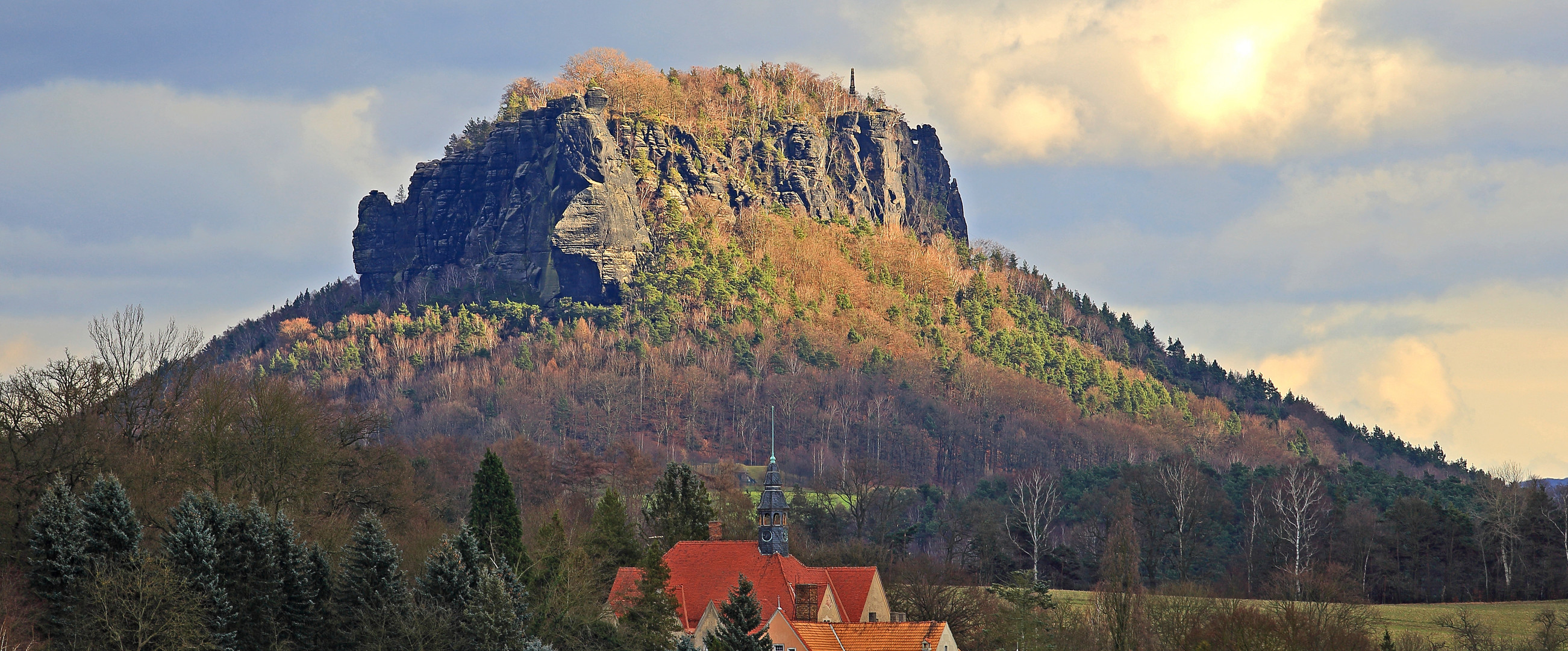 Für mich eine besondere Liliensteinvariante mit diesem Licht... Foto ...
