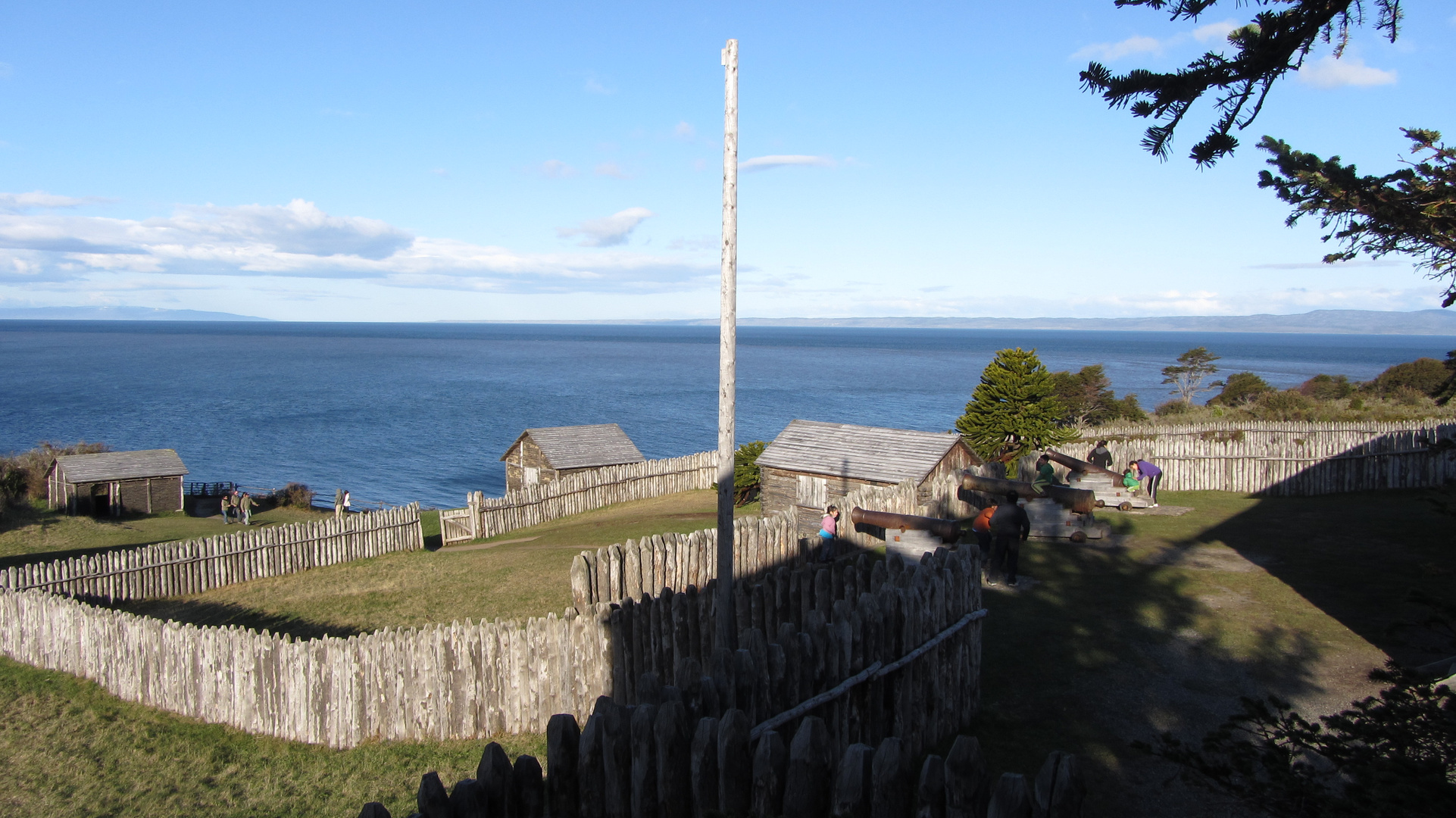 Fuerte Bulnes (año 2011) Imagen & Foto | south america, chile, chilean ...
