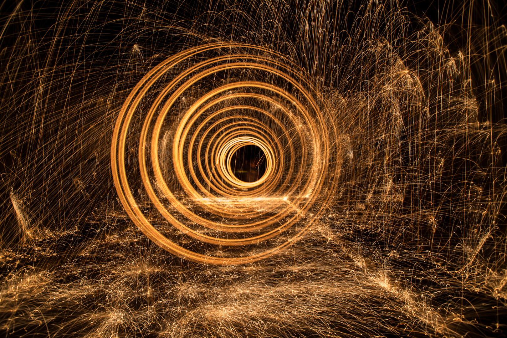 Funken Bewegen Foto & Bild | experimental, dunkel, stahlwolle Bilder ...